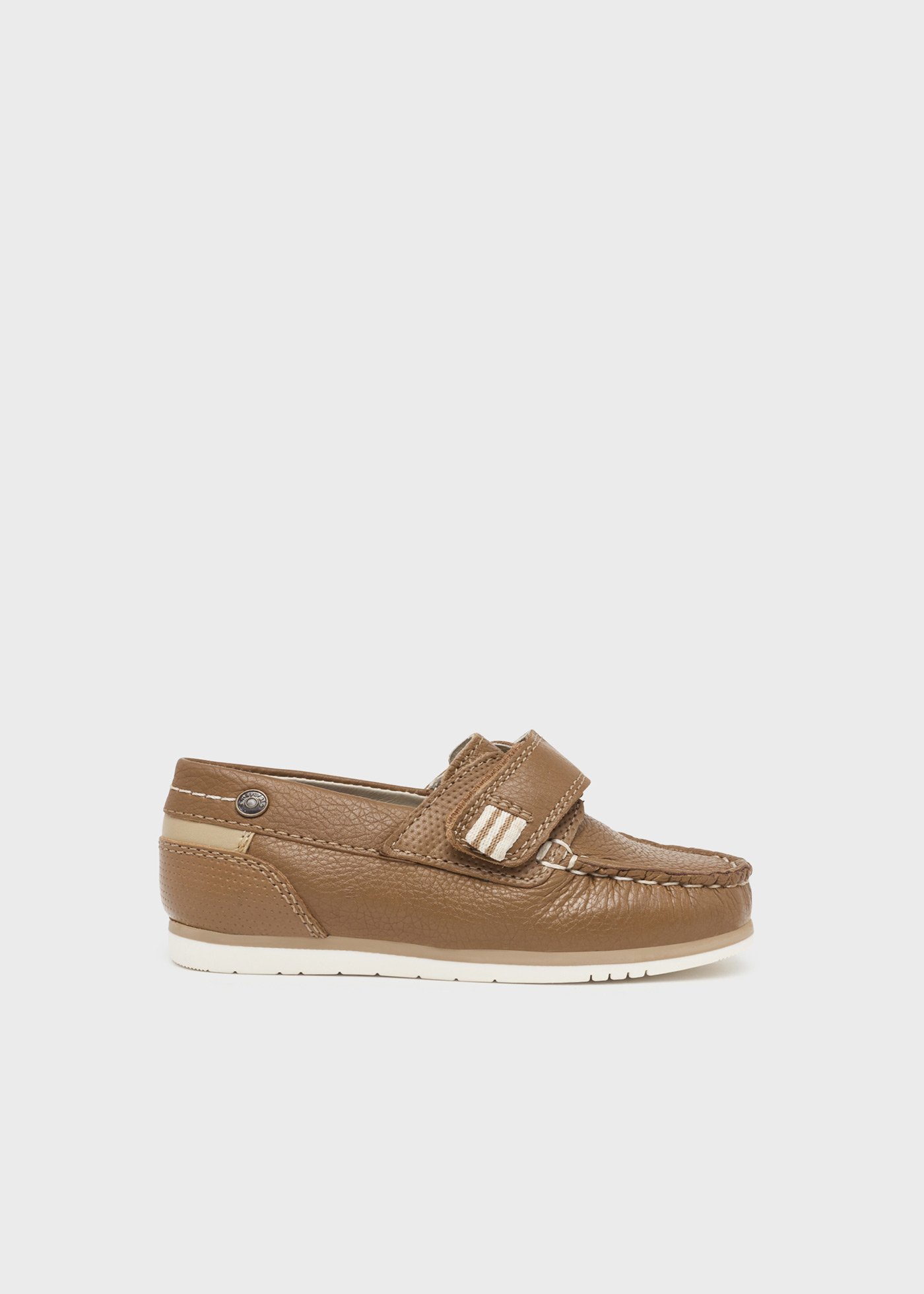 Leather boat shoes with velcro boy | Mayoral
